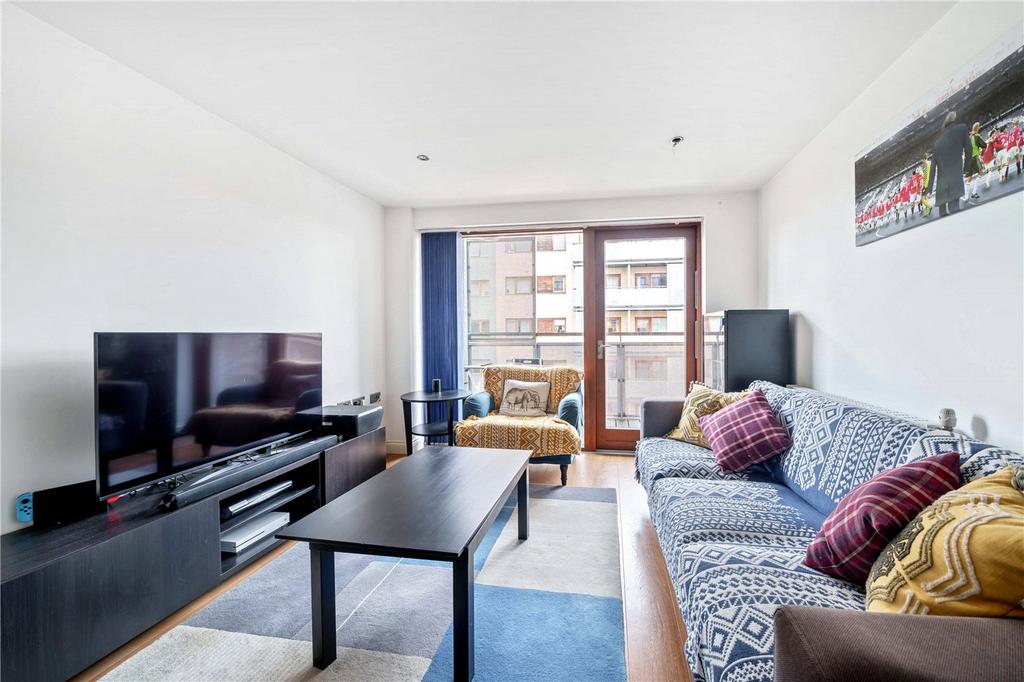 Findlay House, 7 Trevithick Way, London, E3 2 bed apartment - £2,250 ...
