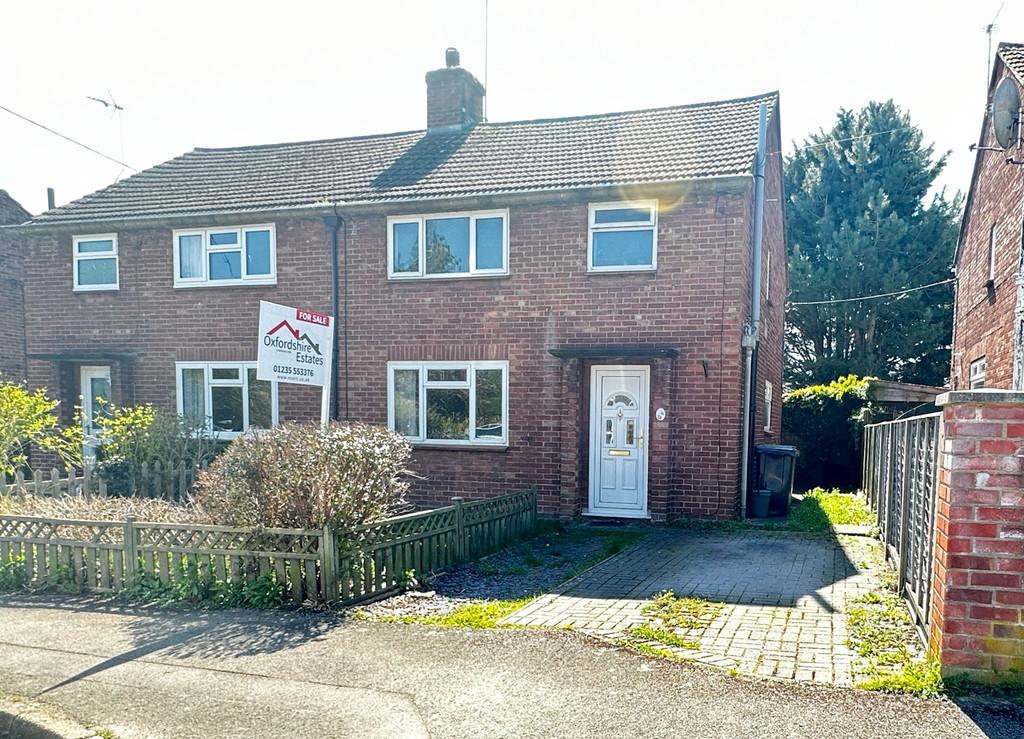Mathews Way, Wootton, Abingdon 3 bed semi-detached house - £350,000