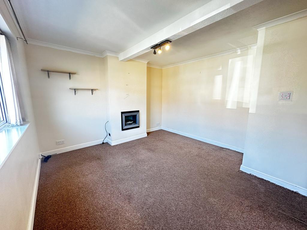 Mathews Way, Wootton, Abingdon 3 bed semi-detached house - £350,000