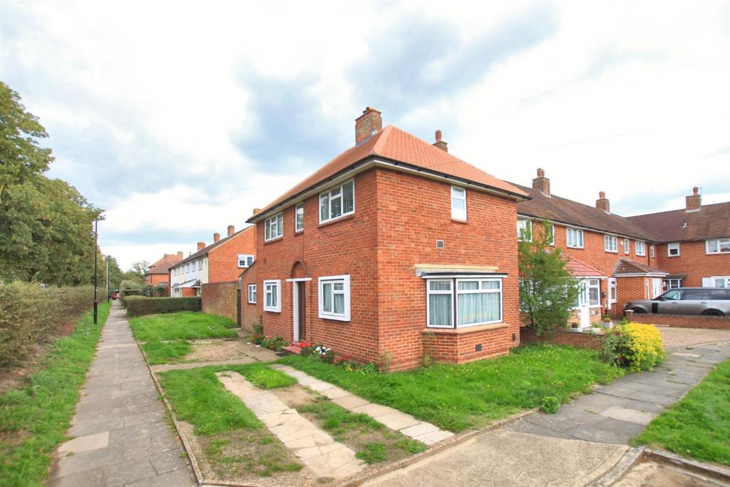 Poole Court Road, Hounslow TW4 3 bed end of terrace house - £575,000