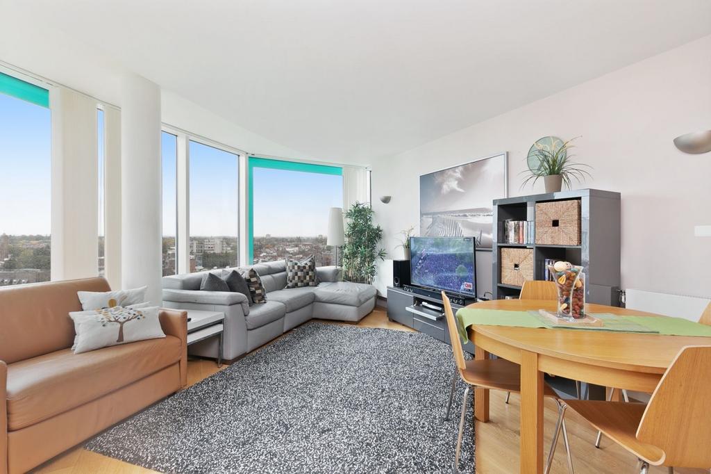Cardinal Building, Station Approach, UB3 3 bed apartment - £3,000 pcm ...