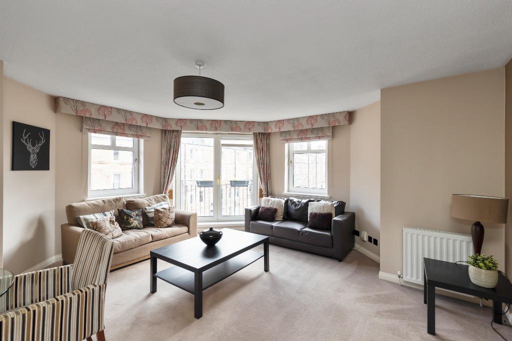 Sinclair Place, Gorgie, Edinburgh, EH11 3 bed flat - £1,500 pcm (£346 pw)