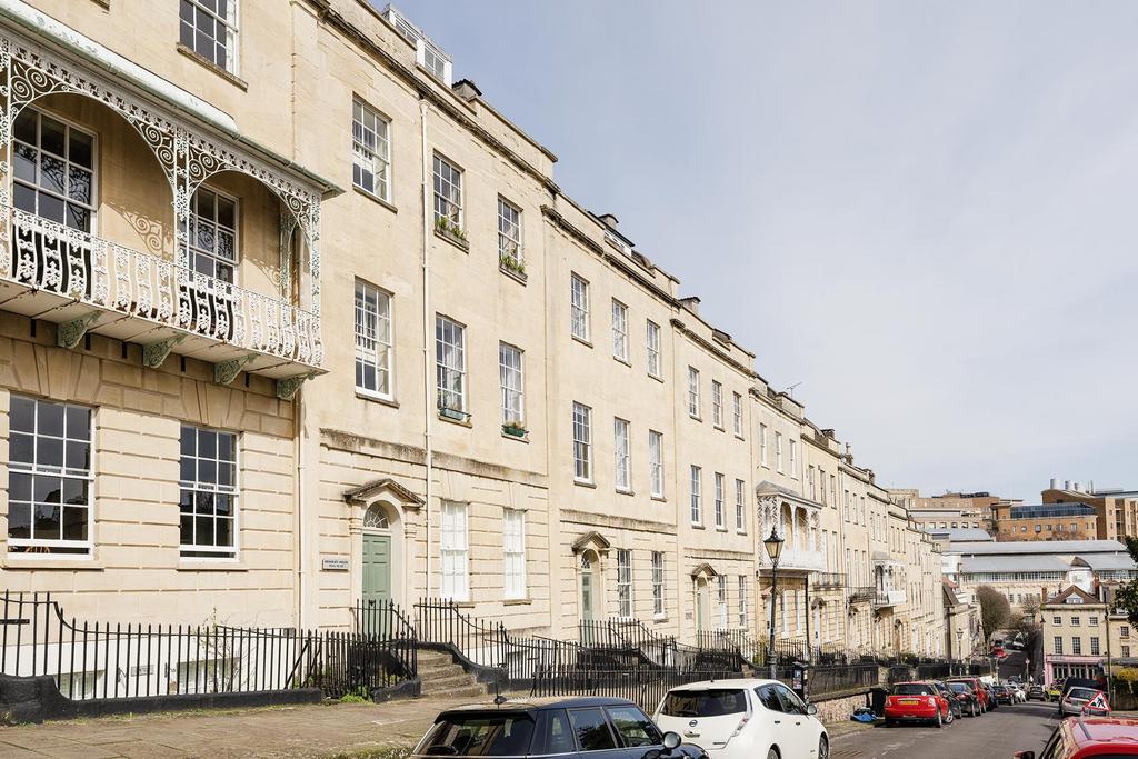 Flat, Berkeley House, BS1 2 bed flat - £1,600 pcm (£369 pw)