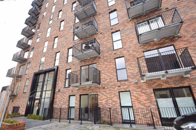 1 Lockgate Mews, Manchester 1 bed apartment - £995 pcm (£230 pw)