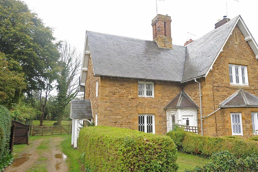 Sywell, Sywell 2 bed end of terrace house - £895 pcm (£207 pw)