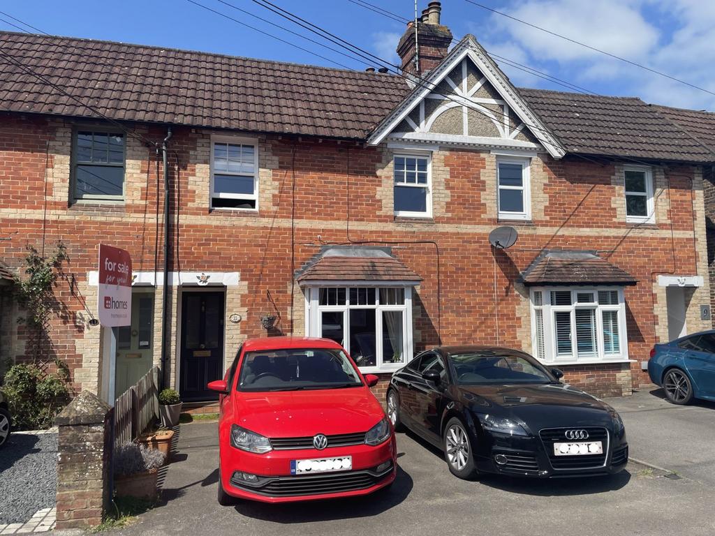 Rushes Road, Petersfield, Hampshire 3 bed terraced house - £450,000