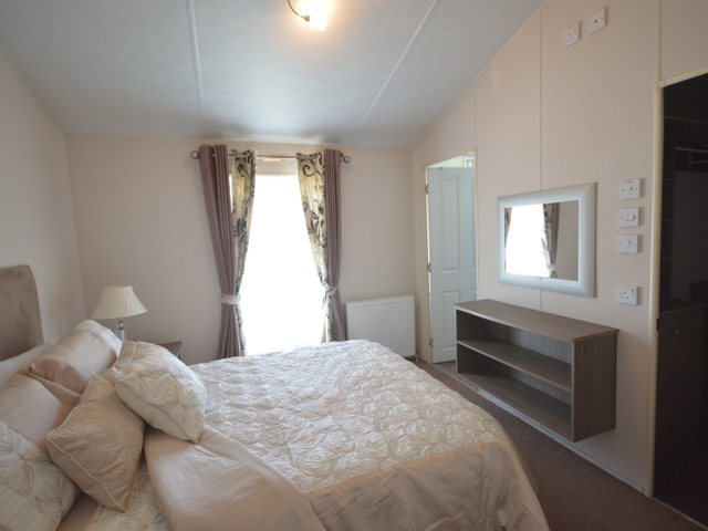 Coghurst Hall Holiday Park 2 bed lodge - £144,995