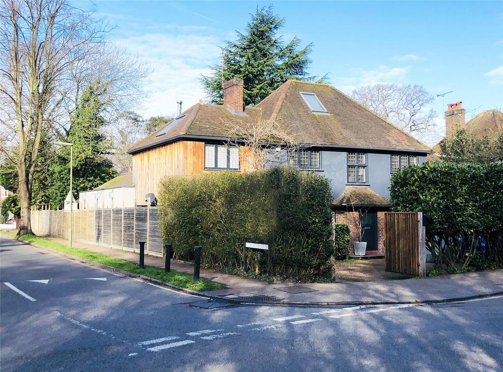 Ember Lane, Esher, KT10 5 bed detached house - £2,000,000