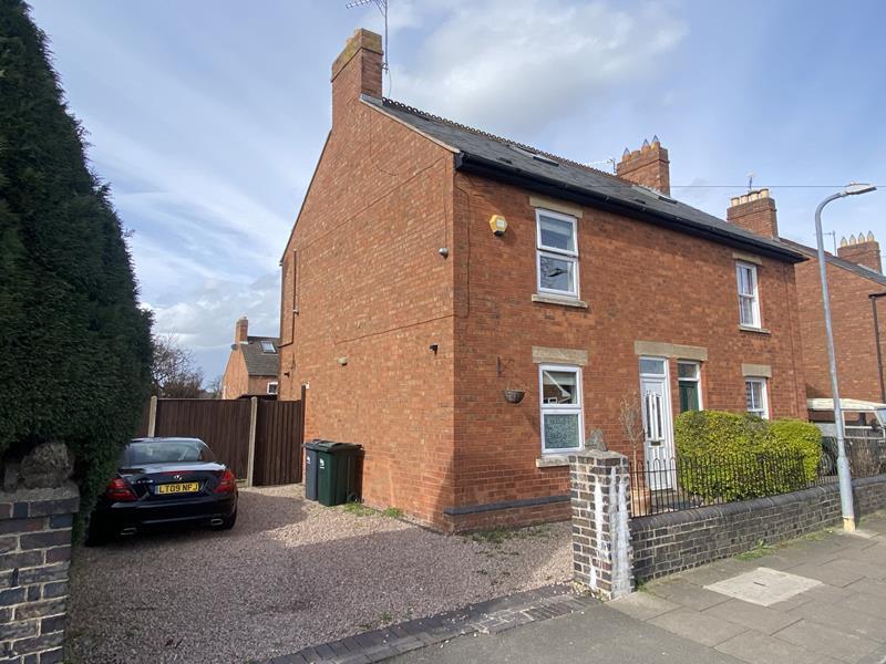 Pound Bank Road, Malvern, WR14 2DW 3 bed semi-detached house - £270,000