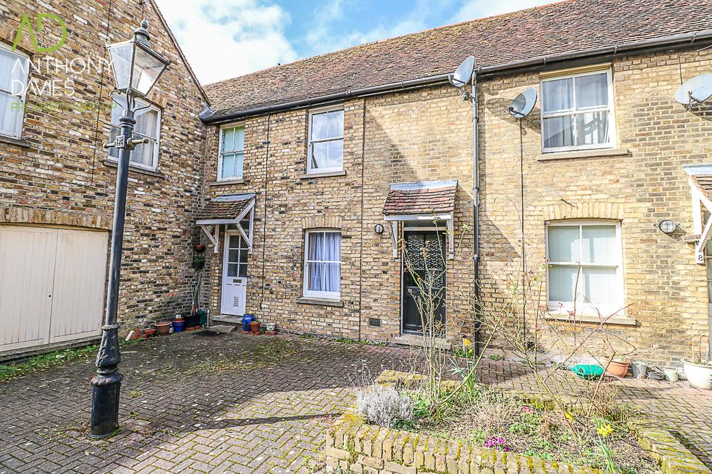 Leaside Walk East Street, Ware SG12 1 bed terraced house - £230,000