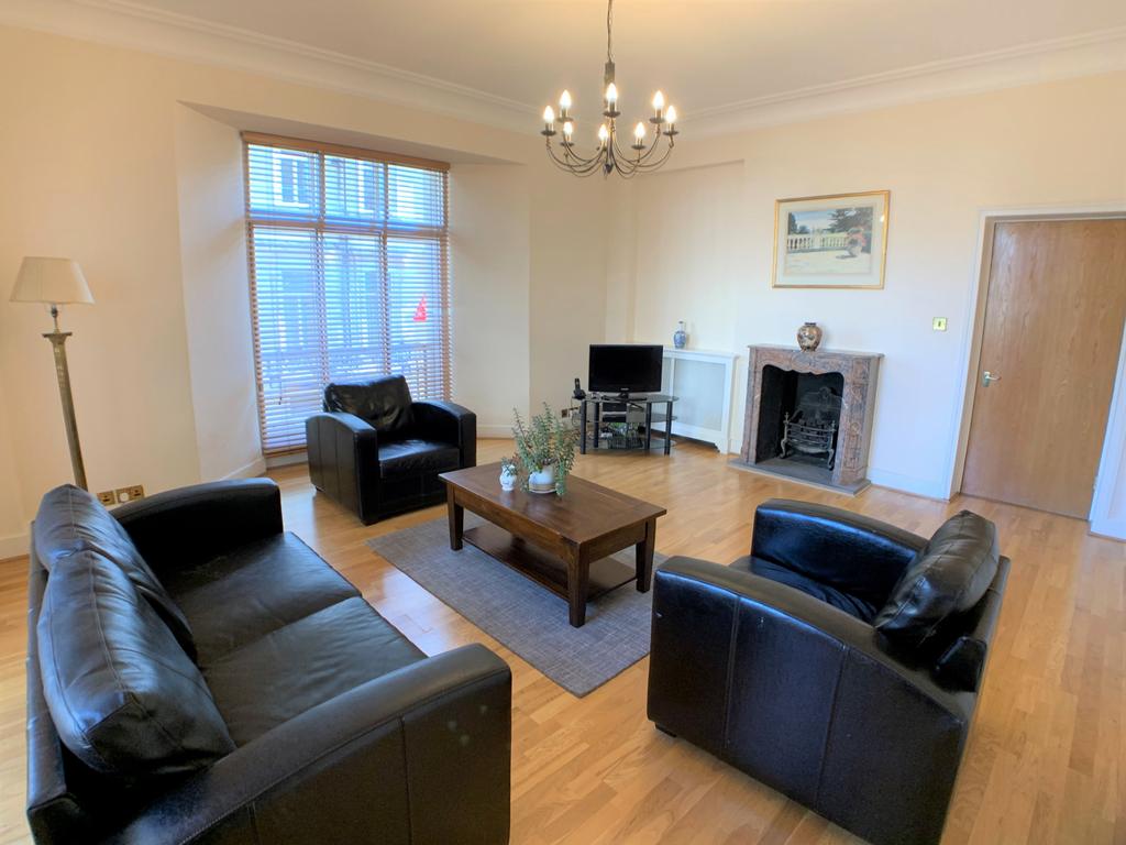 Portland Place, Greater London, W1B 2 bed flat - £4,333 pcm (£1,000 pw)
