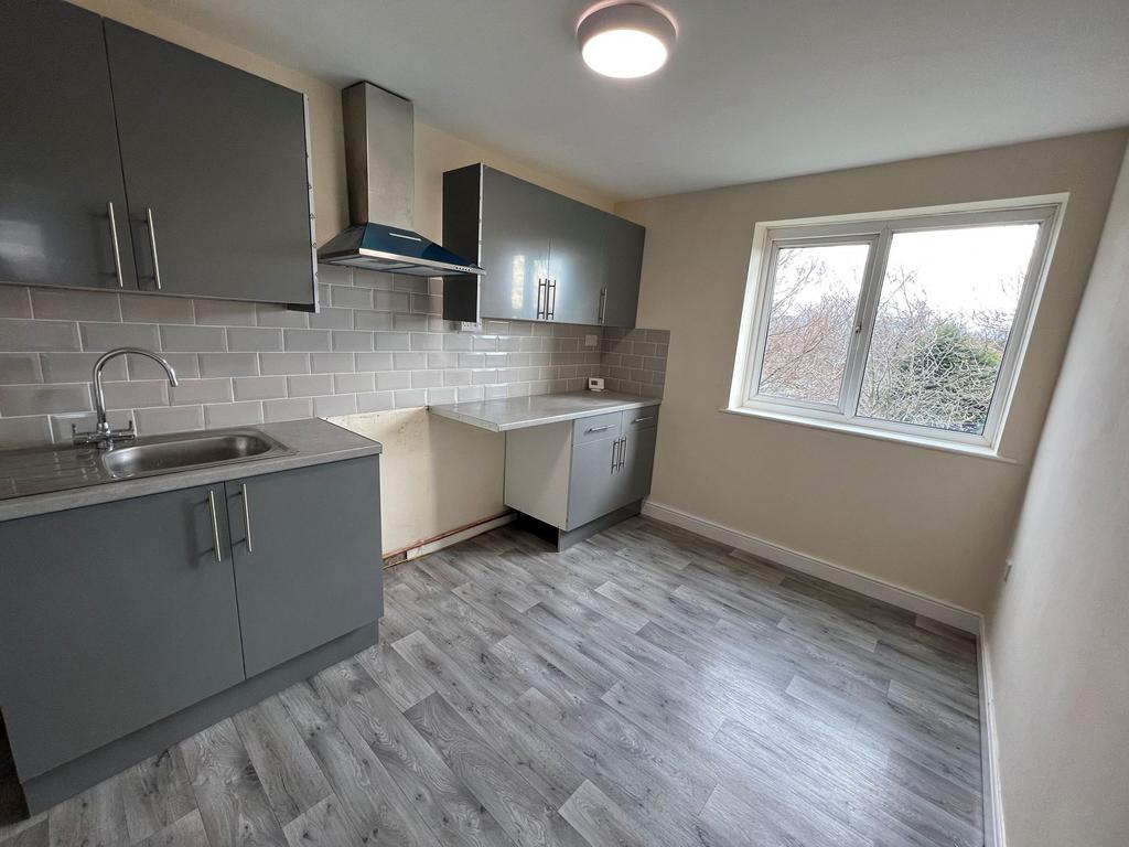 Rydal Road, Gosforth, Newcastle upon... 2 bed flat - £90,000