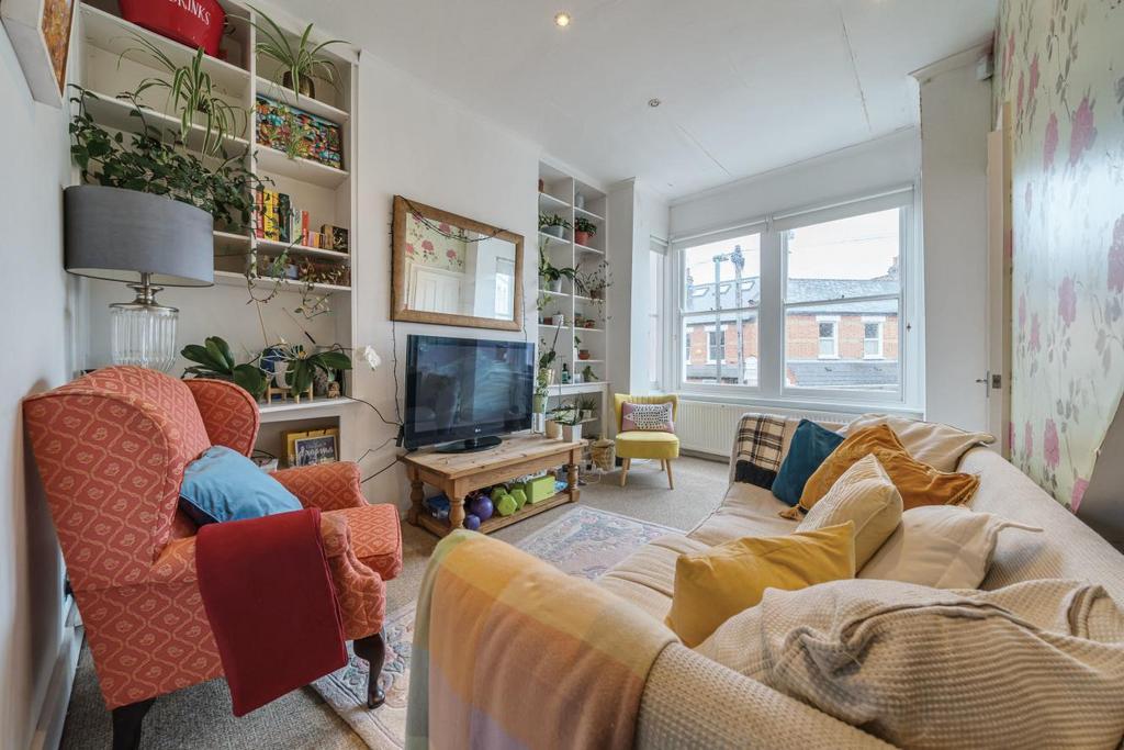 Balvernie Grove, Southfields 3 bed maisonette - £650,000