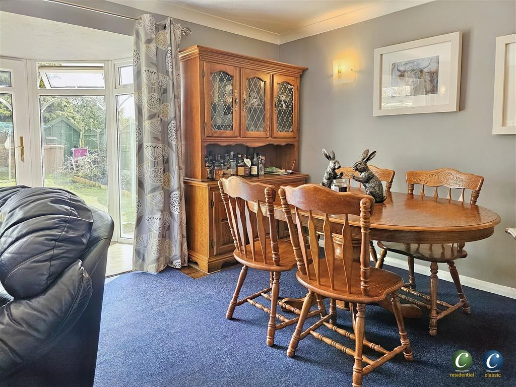 Lovell Road, Yoxall, Burton-on-trent... 3 bed semi-detached house - £ ...