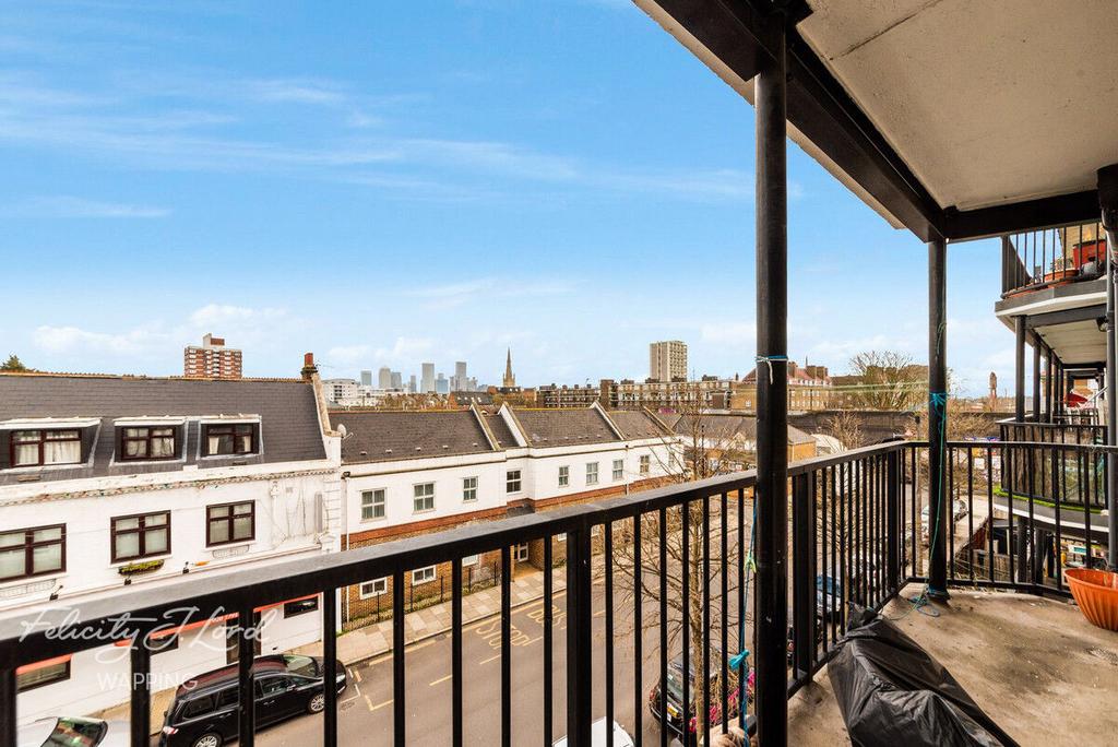 Tarling Street, London 2 bed flat - £325,000