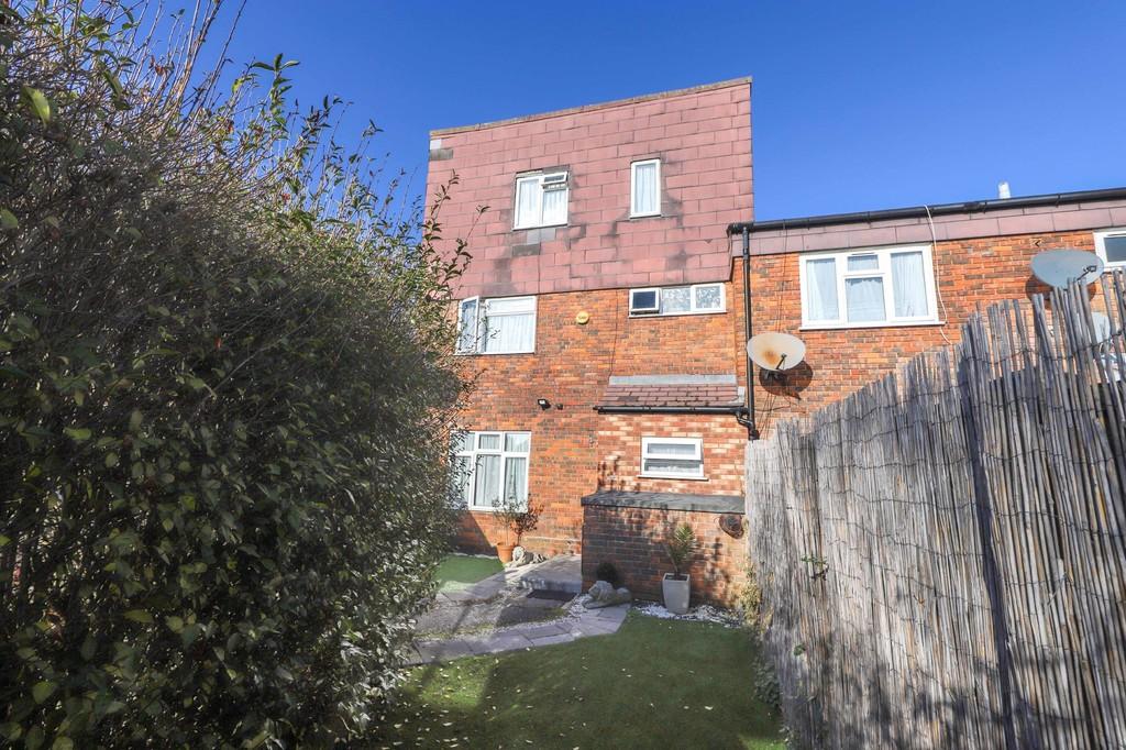 James Bedford Close, Pinner HA5 4 bed end of terrace house - £600,000