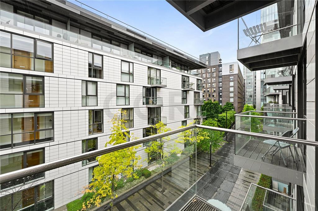 Times Square, London, E1 2 bed apartment to rent - £2,817 pcm (£650 pw)