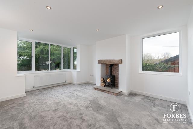 Radburn Brow, Clayton-le-Woods PR6 4 bed bungalow - £400,000