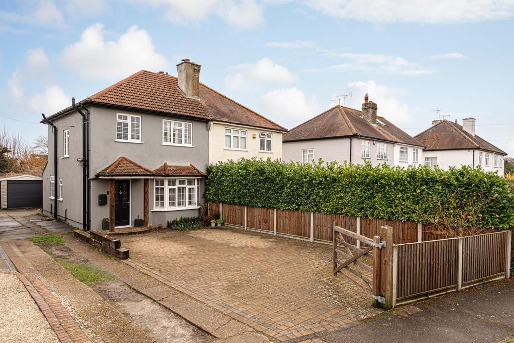 Fairlawn Grove, Banstead 3 bed semi-detached house - £625,000