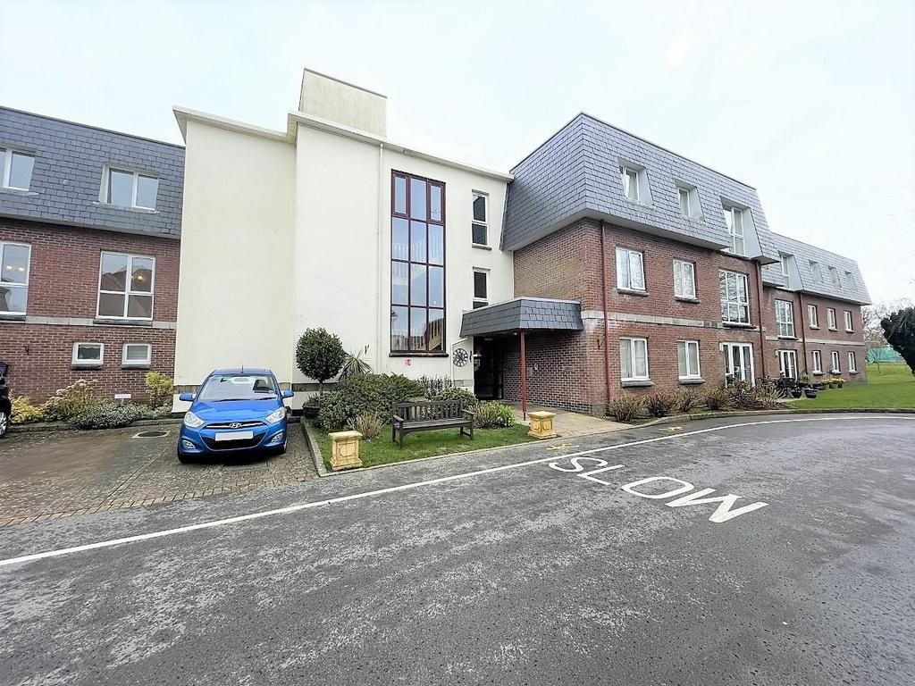 Willow Court, Clyne Common, Swansea 2 bed retirement property - £100,000