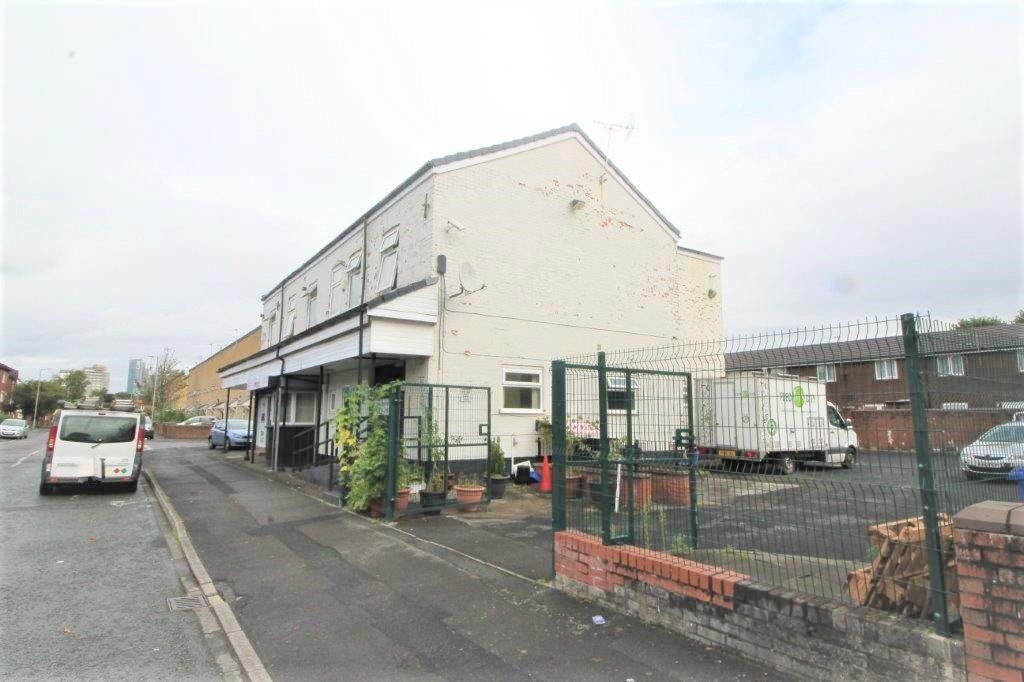 Sedgeborough Road, Manchester, M16 7EU 1 bed private hall - £550 pcm (£ ...