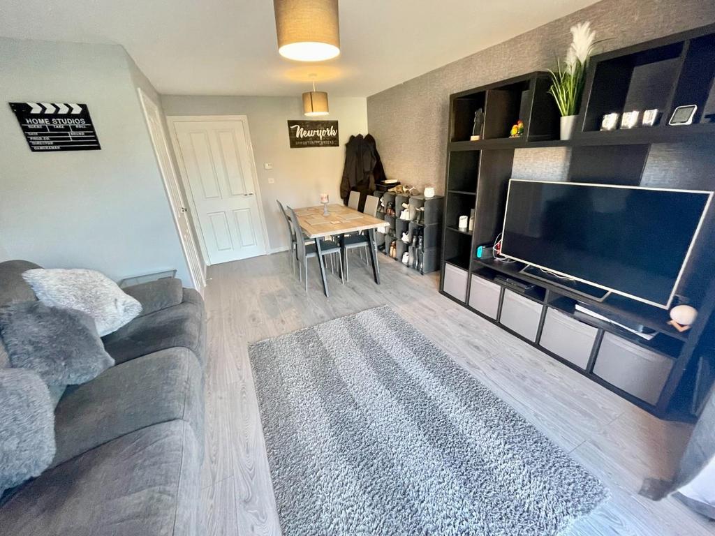 Ravensgill Road, Hemlington... 2 bed semi-detached house - £160,000