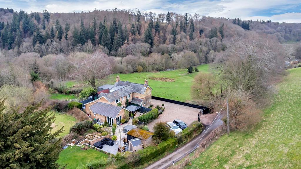 Pontfaen, Chrik 5 bed detached house - £895,000