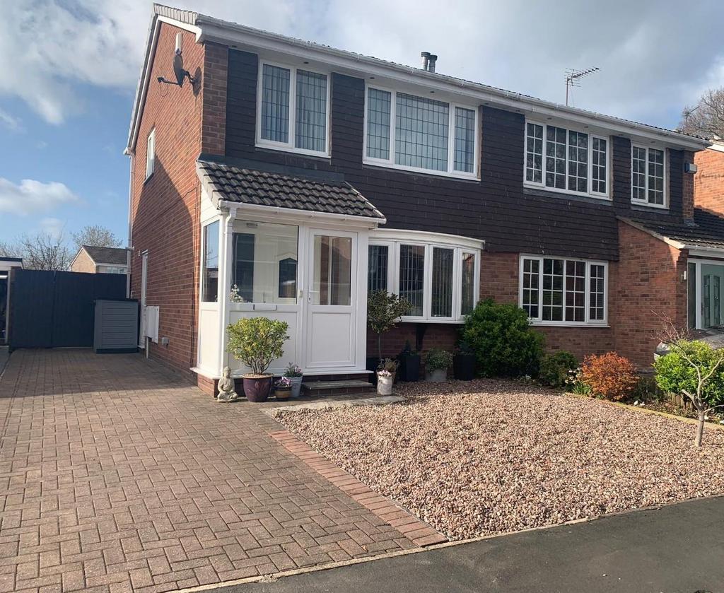 Randle Meadow, Great Sutton... 3 bed house - £220,000