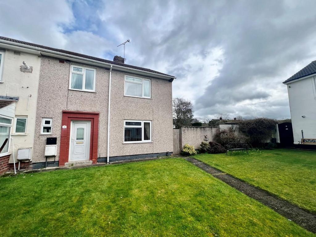 Ruskin Drive, Ellesmere Port 3 bed semi-detached house - £160,000