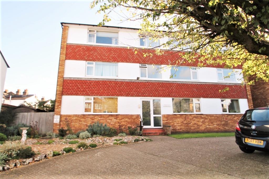 West Court, Bessborough Road, Harrow 1 bed flat - £1,350 pcm (£312 pw)