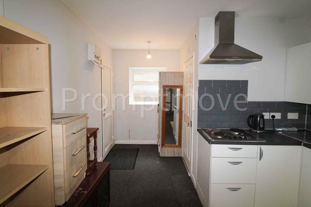 Leagrave Road Luton LU4 8HX Studio - £650 pcm (£150 pw)
