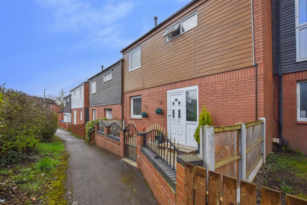 Fleetwood Walk, Runcorn 3 bed terraced house - £125,000