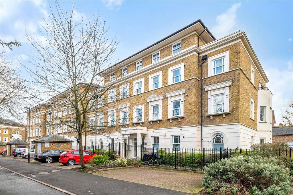 Lloyd Villas, Lewisham Way, London, SE4 2 bed apartment for sale - £500,000