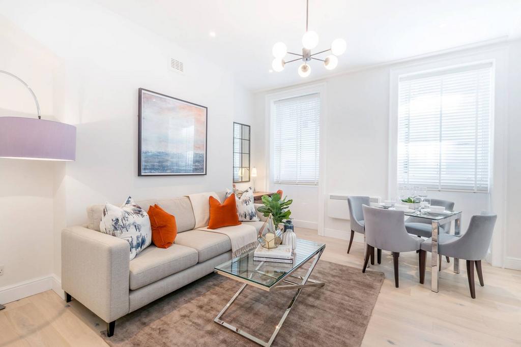 Nottingham Place, Baker Street... 2 bed flat - £3,900 pcm (£900 pw)