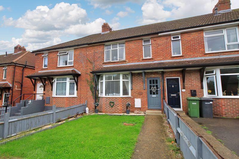 Wildern Lane, Southampton SO30 3 bed terraced house - £300,000