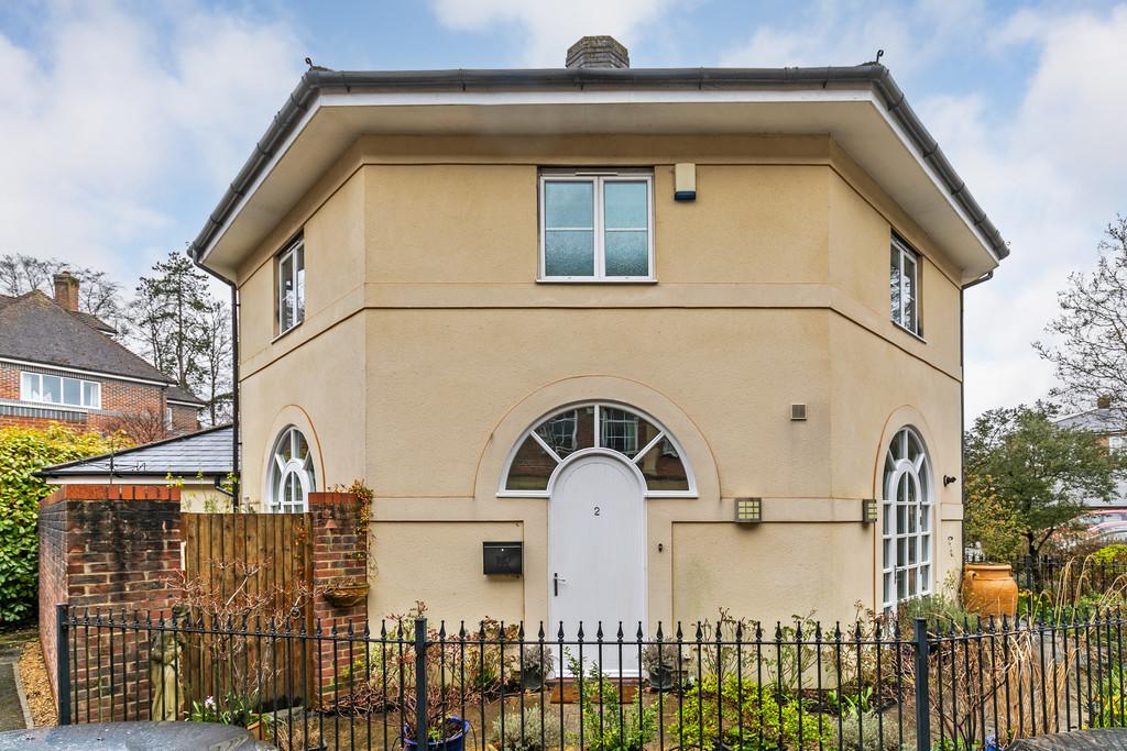 Bath Place, Winchester, SO22 2 bed semi-detached house - £450,000