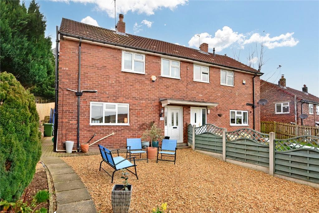 St. James Walk, Horsforth, Leeds... 3 bed semi-detached house - £214,995