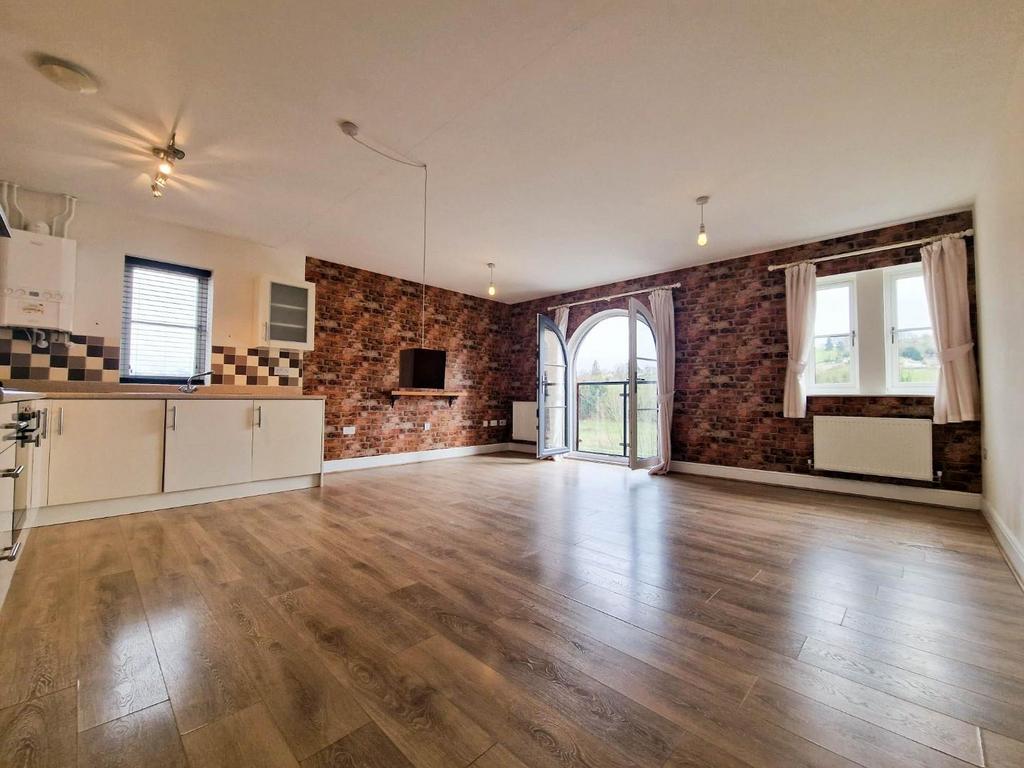 Greenaways, Ebley, Stroud, GL5 4UN 2 bed flat - £900 pcm (£208 pw)