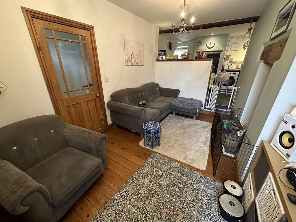 The Struet Brecon Ld3 2 Bed End Of Terrace House For Sale £190 000