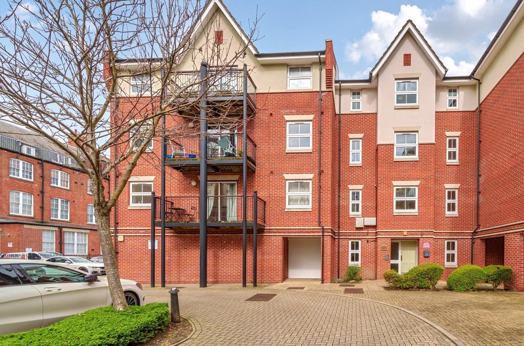 Briton Street, Southampton... 2 bed apartment - £225,000