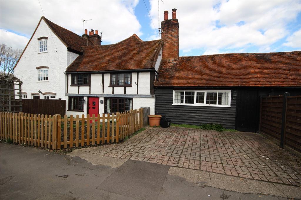 Germain Street, Chesham... 2 bed terraced house - £1,800 pcm (£415 pw)