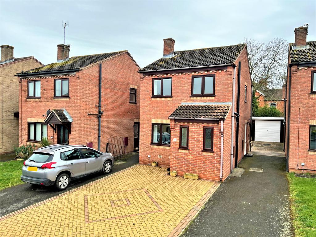 Blackburn Close Grantham Ng31 3 Bed Detached House £210 000