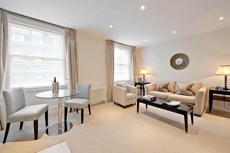 Ebury Street, Belgravia, London, SW1W 1 bed flat - £2,492 pcm (£575 pw)