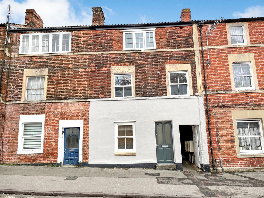 Castle Street, Trowbridge 2 bed apartment - £775 pcm (£179 pw)