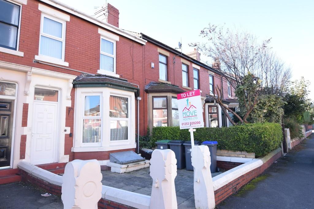 Flat 1, 32 Leeds Road Studio - £347 pcm (£80 pw)
