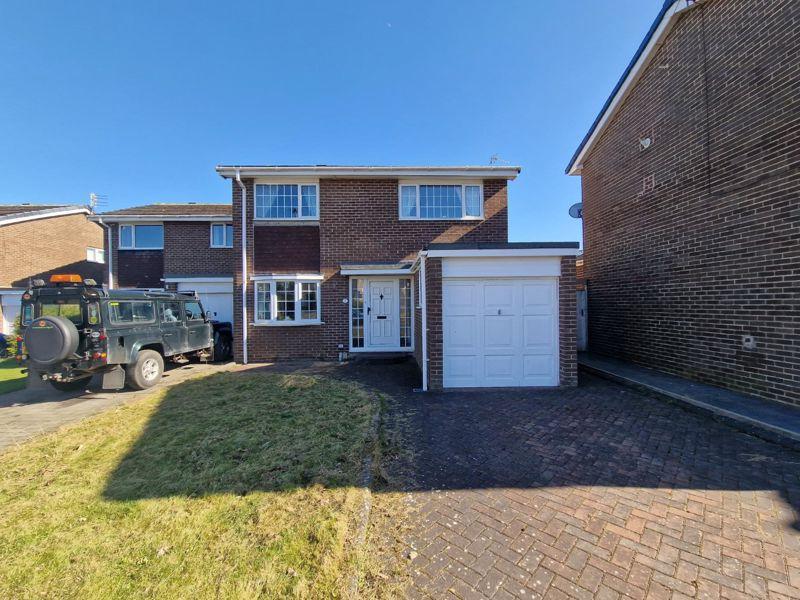 Lindsey Close, Cramlington 3 bed link detached house - £199,950