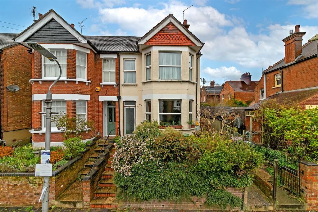 Ramsbury Road, St. Albans 3 bed semi-detached house - £900,000