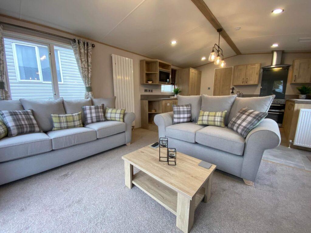Heather View Leisure Park 2 bed static caravan - £89,995
