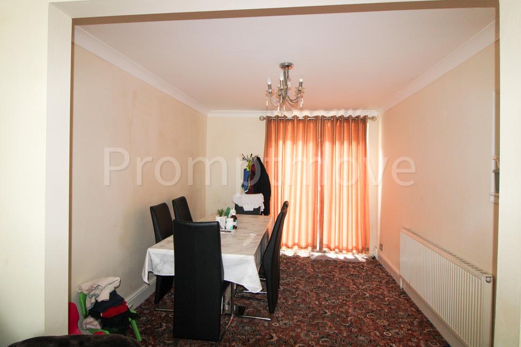 Runley Road Luton LU1 1TX 3 bed terraced house - £1,300 pcm (£300 pw)