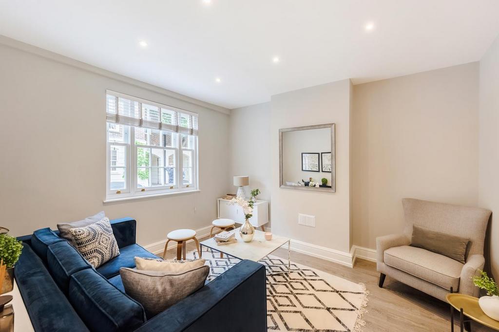 Passmore Street, Belgravia, London, SW1W 2 bed detached house - £3,250 ...